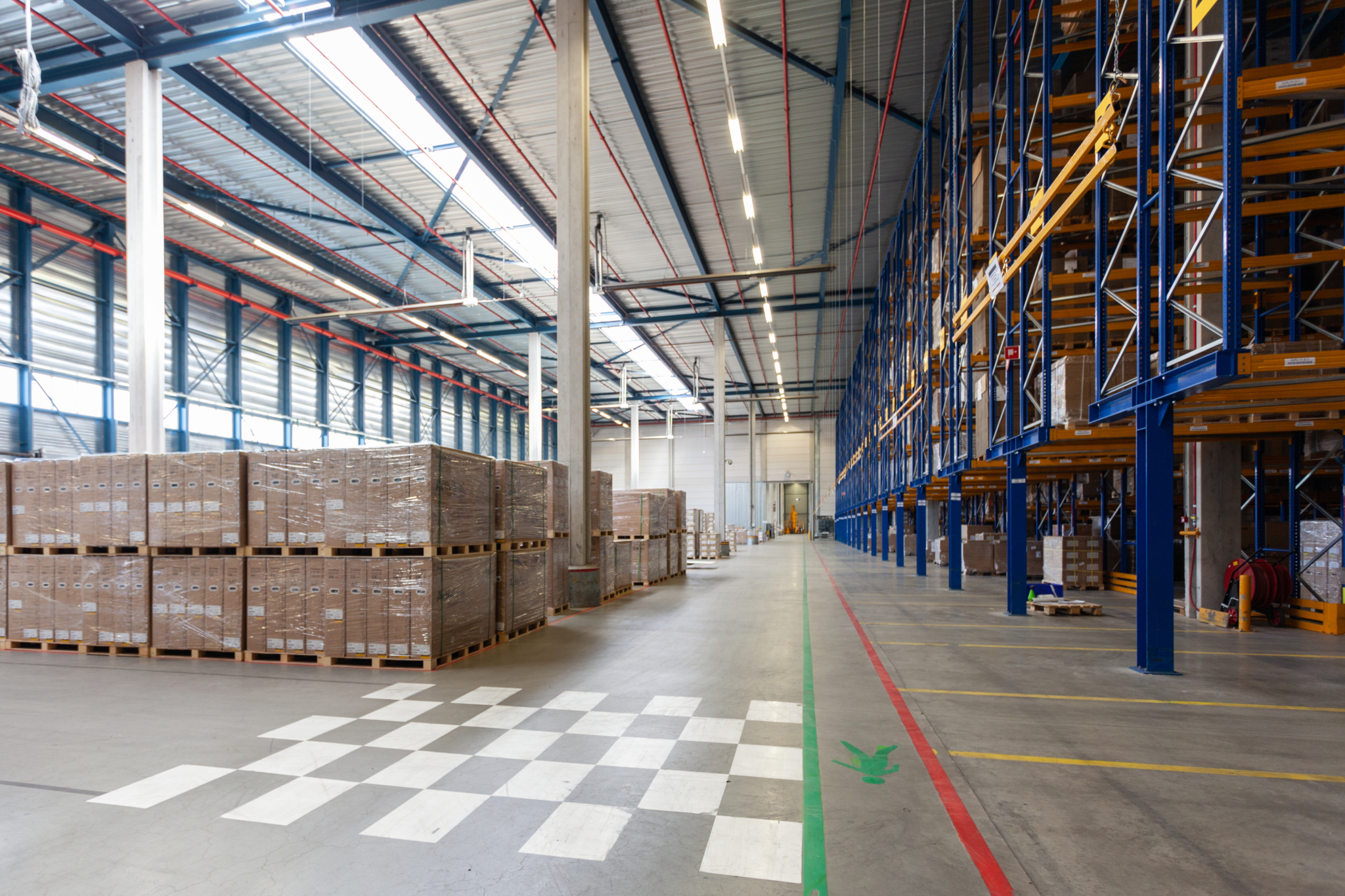 Top 5 Strategies to Improve Warehouse Efficiency - TFOT